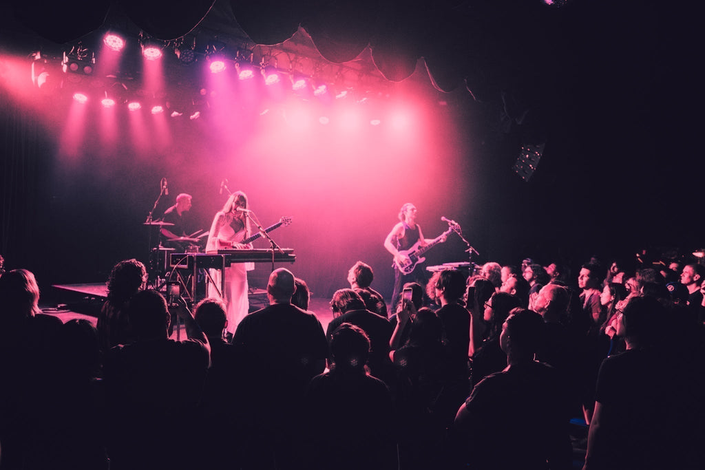 Calva Louise Tear Up LA at The Roxy Theater (Photo Gallery) – The ...